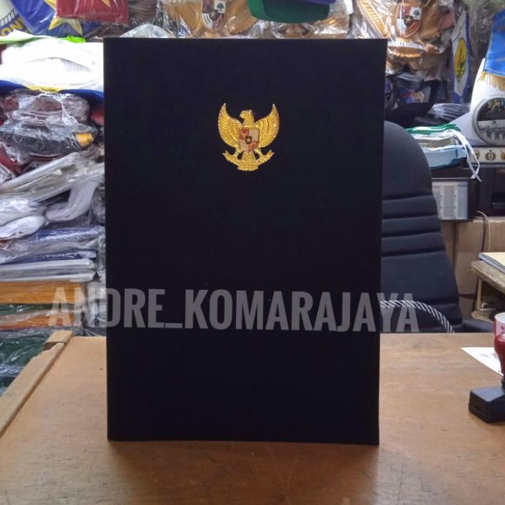 Jual Langsung Order map kantor map beludru map mewah map garuda coating ...