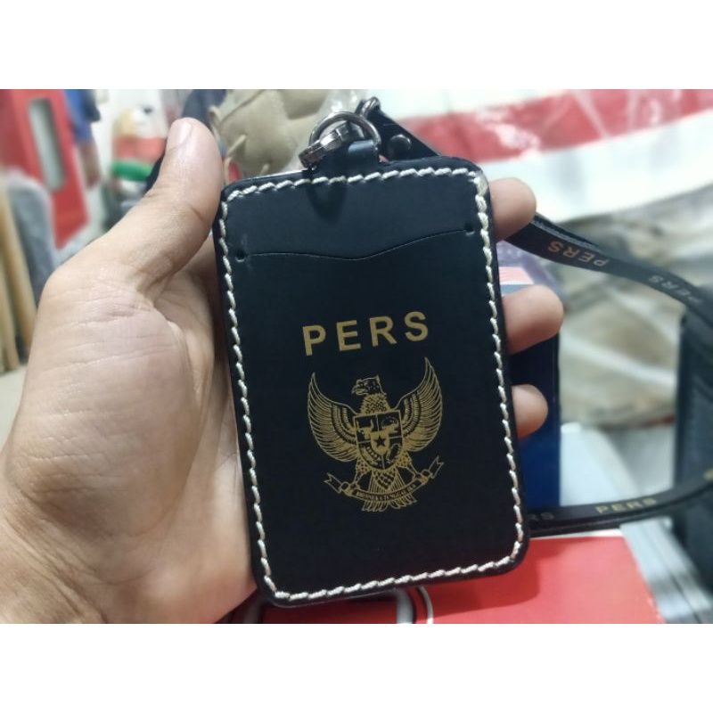 Jual Tali Gantungan Name Tag PERS ID Card Holder Black | Shopee Indonesia