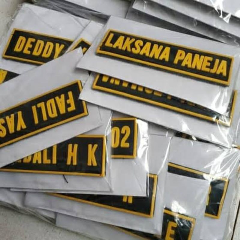 Jual PATCH RUBBER NAMA DESAIN/TEMPELAN KARET NAMA VELCRO | Shopee Indonesia