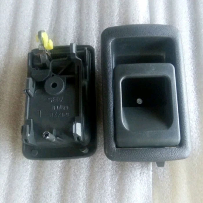 Jual Handle Pintu Bagian Dalam Toyota Soluna | Shopee Indonesia