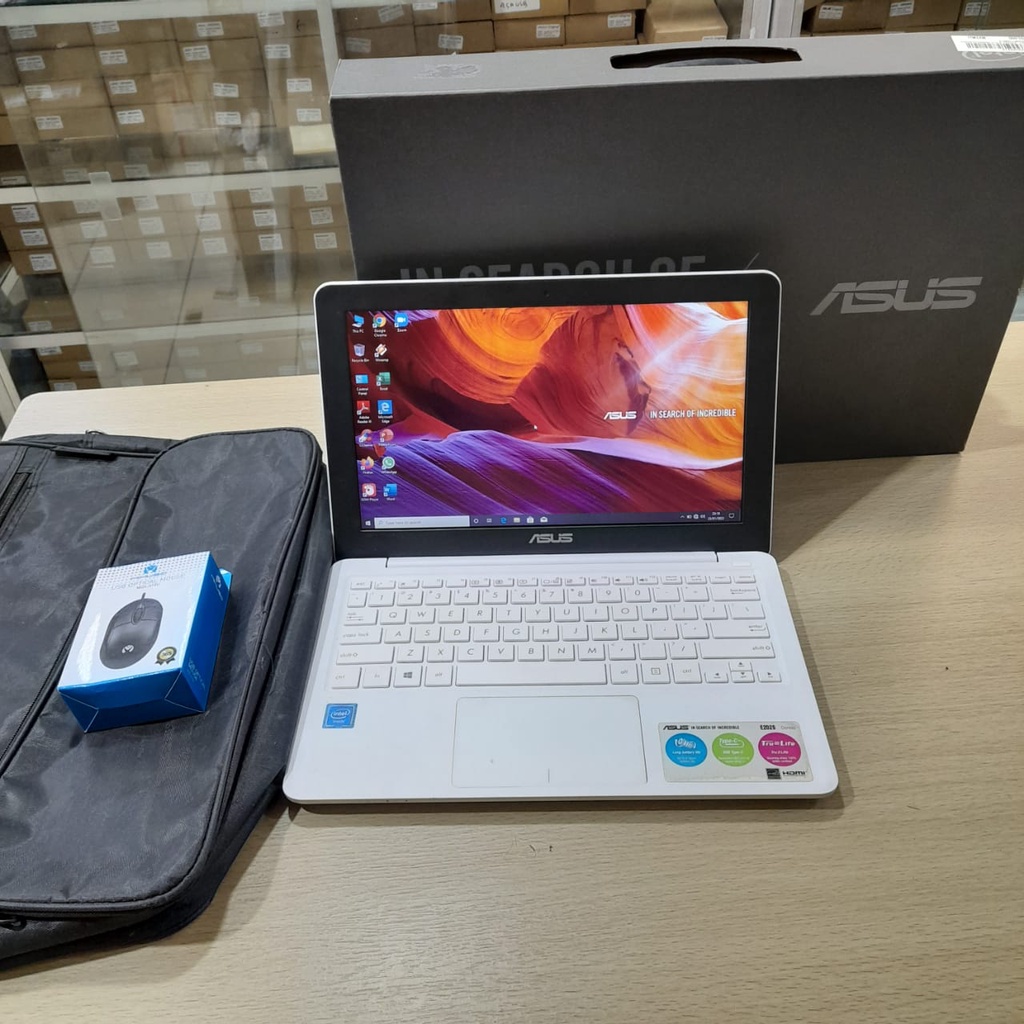 Jual Laptop leptop seken bekas Asus Notebook E202S RAM 2GB 2 gb second ...