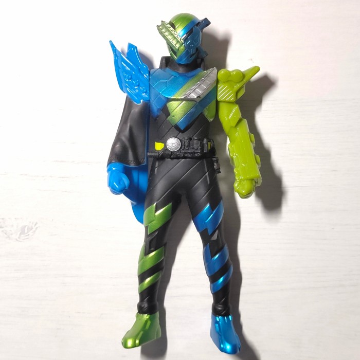 Jual MAINAN BANDAI RHS KAMEN RIDER BUILD KAIZOKU RESSER FORM FIGURE 17 ...