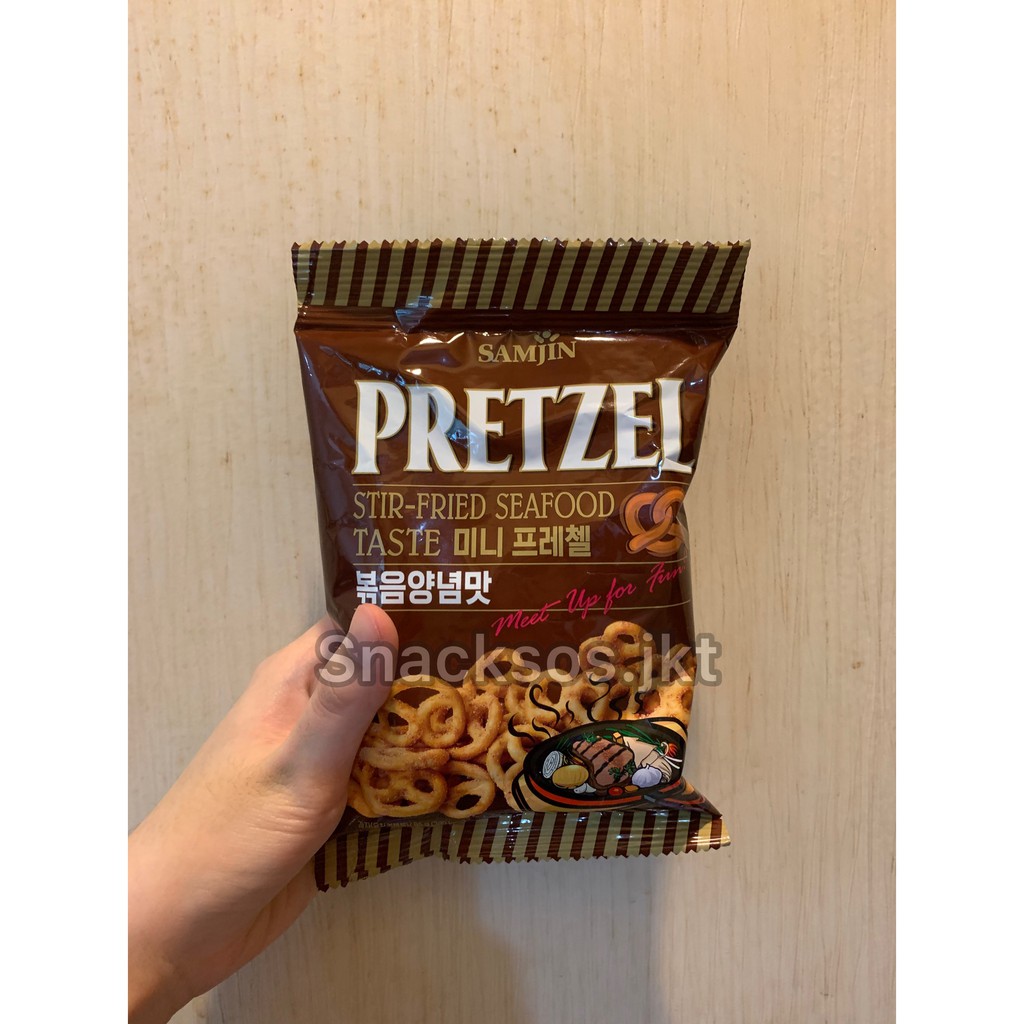 Jual SAMJIN PRETZEL CHEDDAR CHEESE TASTE / SPICY BEEF / STIR-FRIED ...
