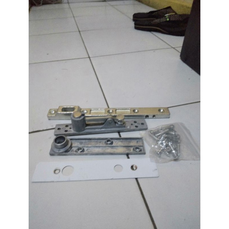 Jual Top pivot & Bottom strap, setang floorhinge BTS 75V, BTS 80 ...