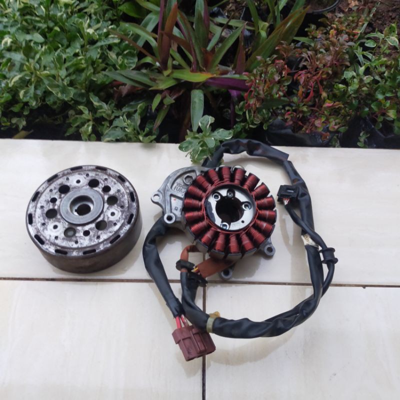 Jual Spull magnet vario 150 K59 satu set sensor CKP pnp vario 125 led | Shopee Indonesia