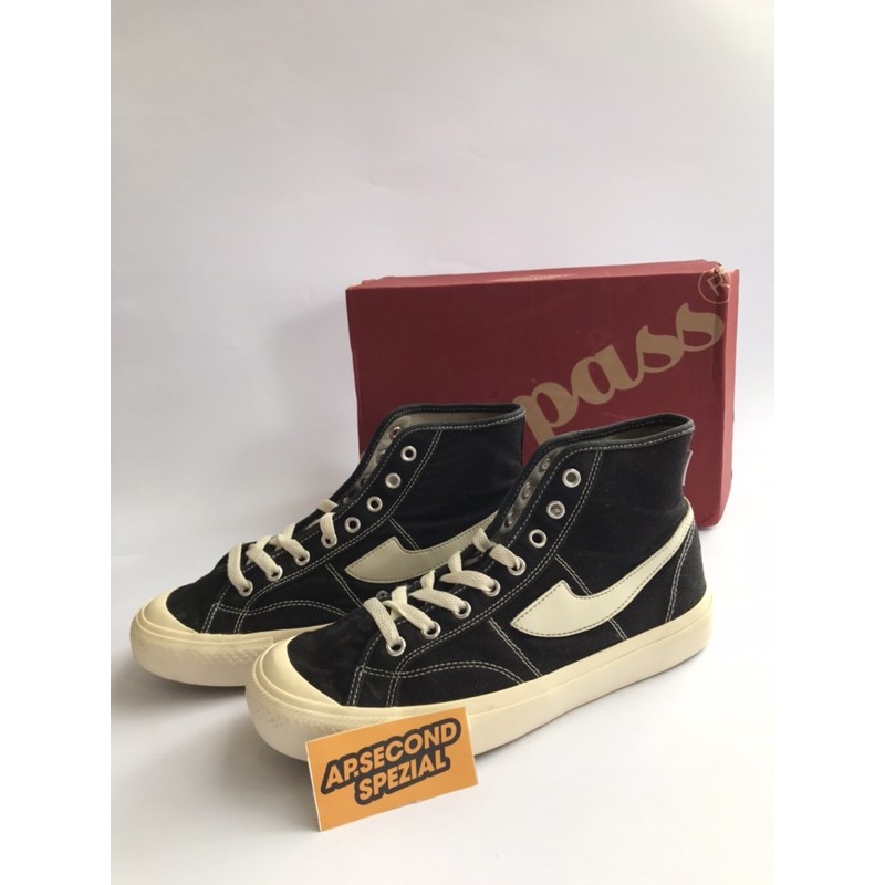 Jual sepatu compass | Shopee Indonesia