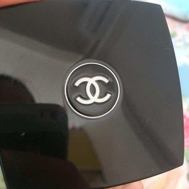 Jual Chanel universelle compacte powder | Shopee Indonesia