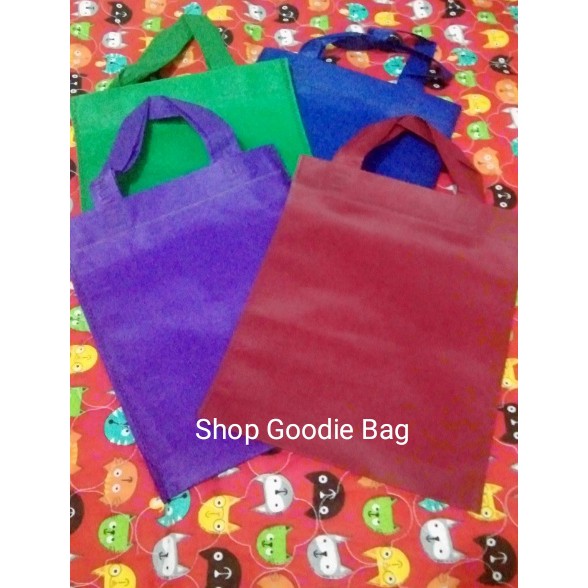 Jual 1 LUSIN (12PC) Tas Spunbond Handle Maps uk 33X35X8 / Goodie Bag ...
