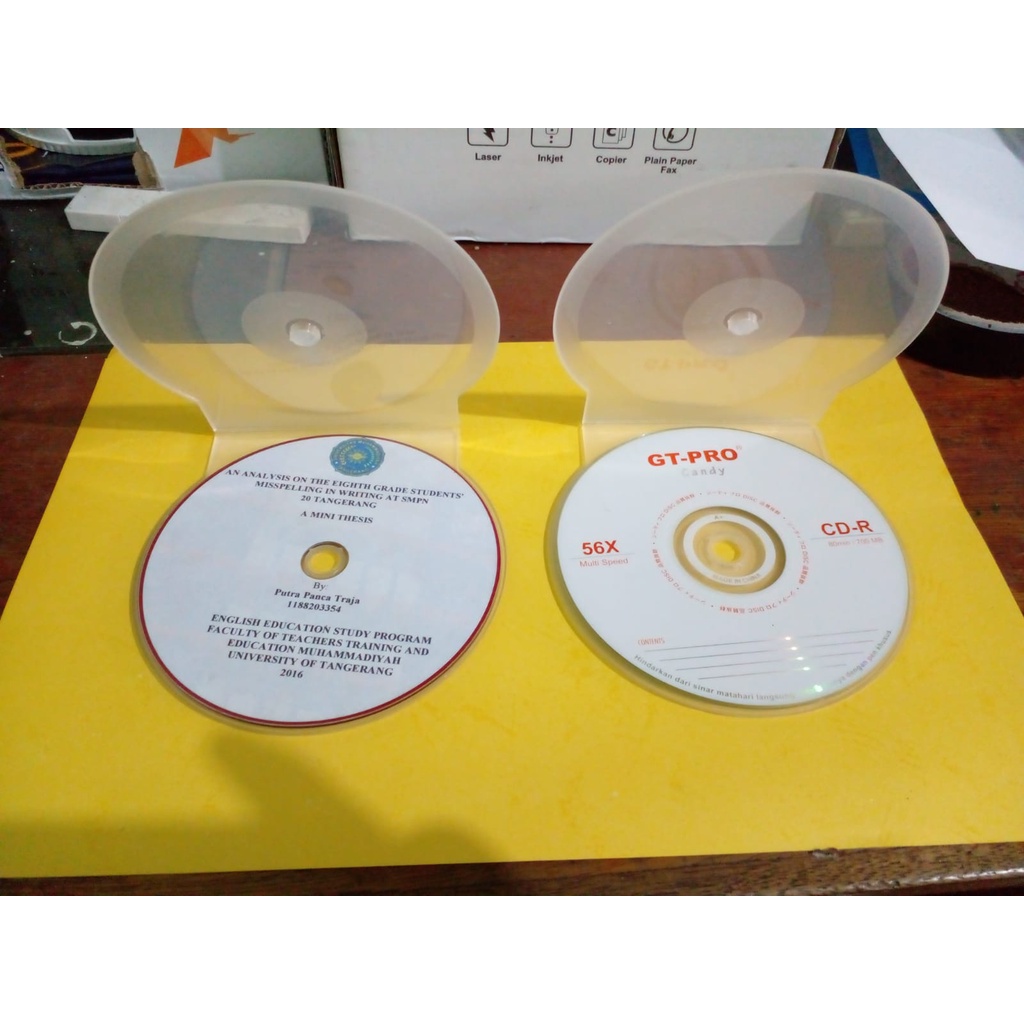 Jual TEMPAT CD / DVD PLASTIK BENTUK OVAL | Shopee Indonesia