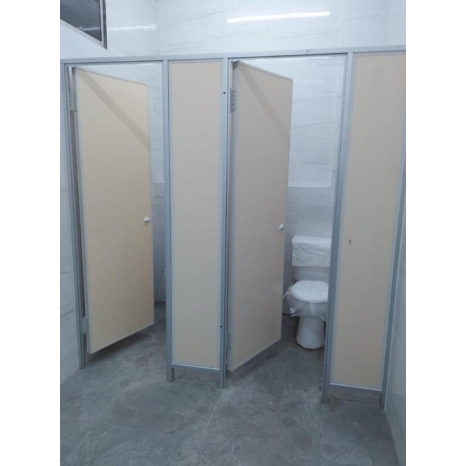 Jual PARTISI KUBIKAL TOILET PVC DAN ALUMINIUM PESANAN BU YESSY ---NEW ...