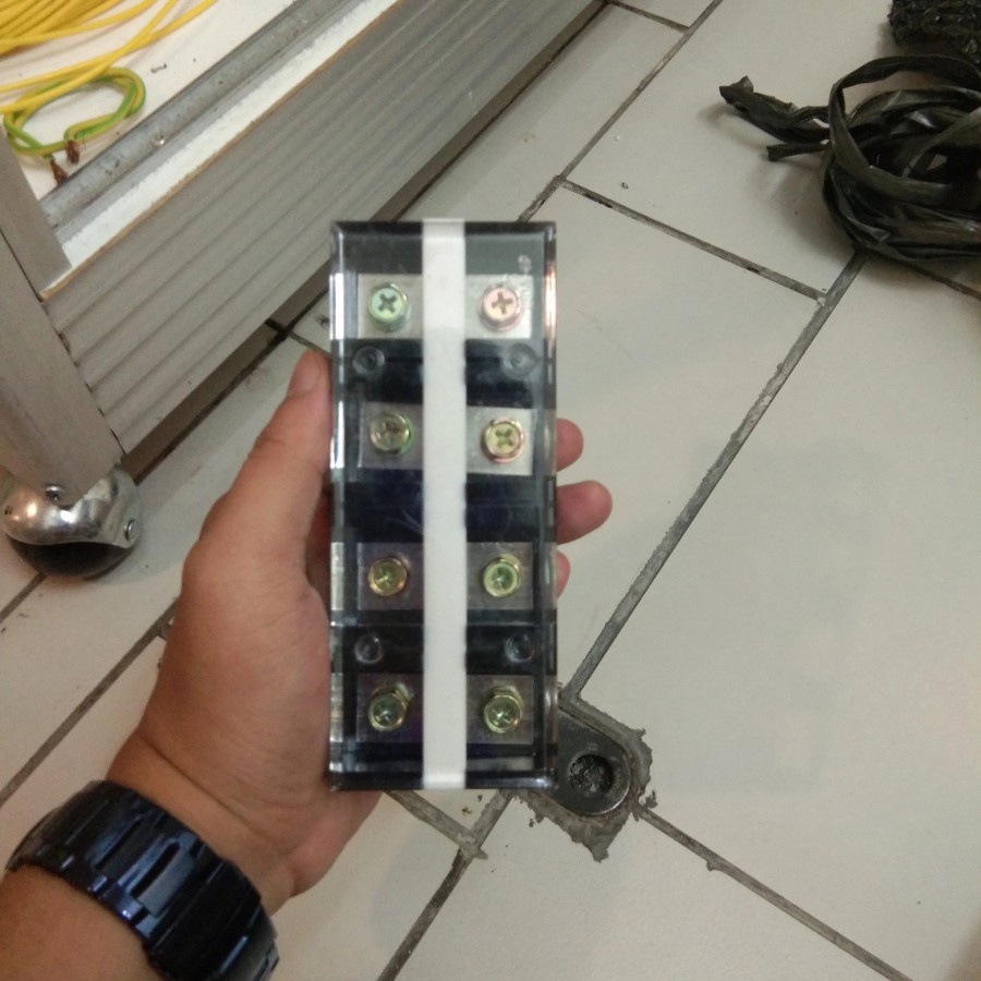 Jual Terminal Block 100A 4 pole | Shopee Indonesia