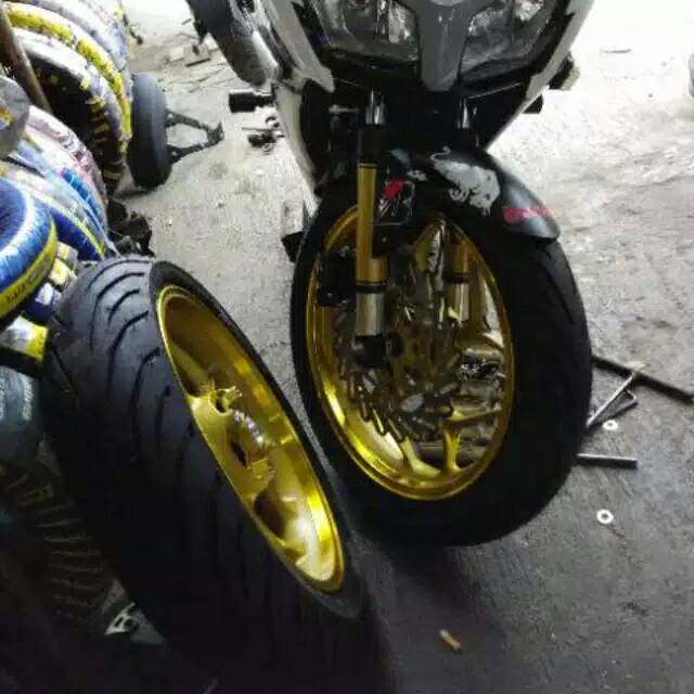 Jual Velg axio + ban pirelli + swing arm delkevic cbr 150 facelift k45g & cbr 150 lokal k45 ...