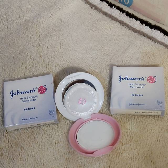 Jual JOHNSONS FRESH AND SMOOTH FACE POWDER | Shopee Indonesia