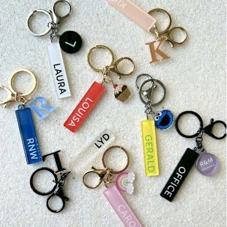 Jual Custom Keychain / Acrylic Keychain / Gantungan Kunci Custom ...