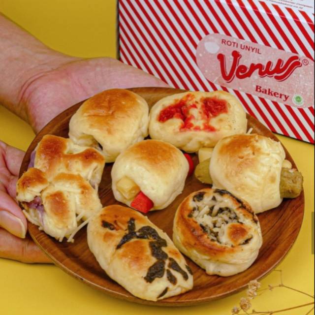 Jual roti unyil venus | Shopee Indonesia