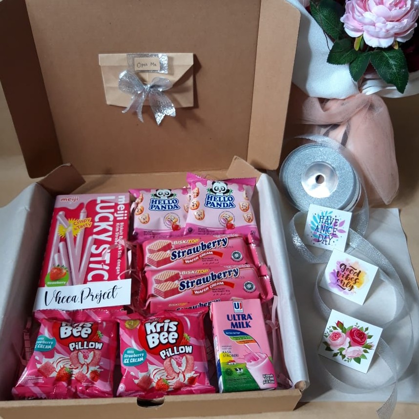 Jual SNACK BOX/ KOTAK SNACK KADO CEWEK COWOK ULANG TAHUN/ GRADUATION ...