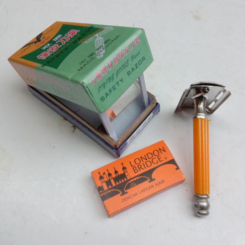 Jual paket cukuran kumis F-5 dan ( 1 pack silet ) | Shopee Indonesia