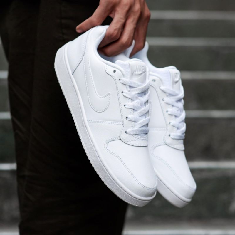 Jual Nike Ebernon Triple White Low Original Sepatu Putih Polos Couple ...