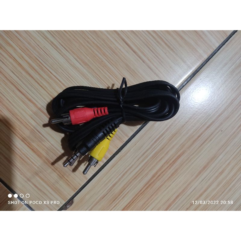 Jual Kabel RCA 3 in 1 Audio Video Original STB 1,5 meter | Shopee Indonesia