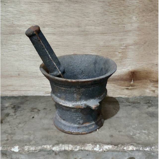 Jual LUMPANG TUMBUK BESI/TUMBUKAN BUMBU BESI | Shopee Indonesia