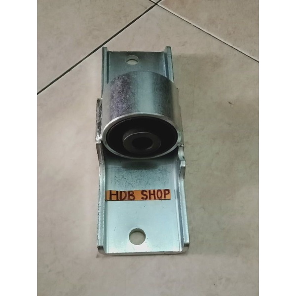Jual mounting transmisi forklift toyota 8 fd 25/30 (41260-26600-71 ...