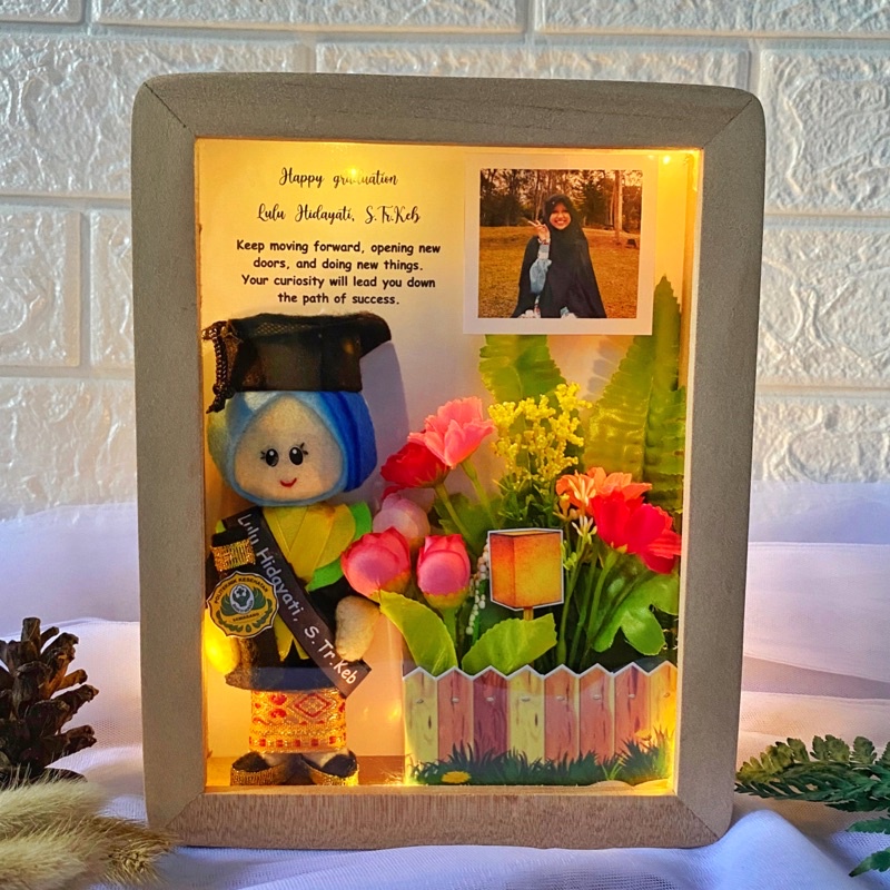 Jual Frame 3D flower in frame boneka wisuda flanel | Shopee Indonesia