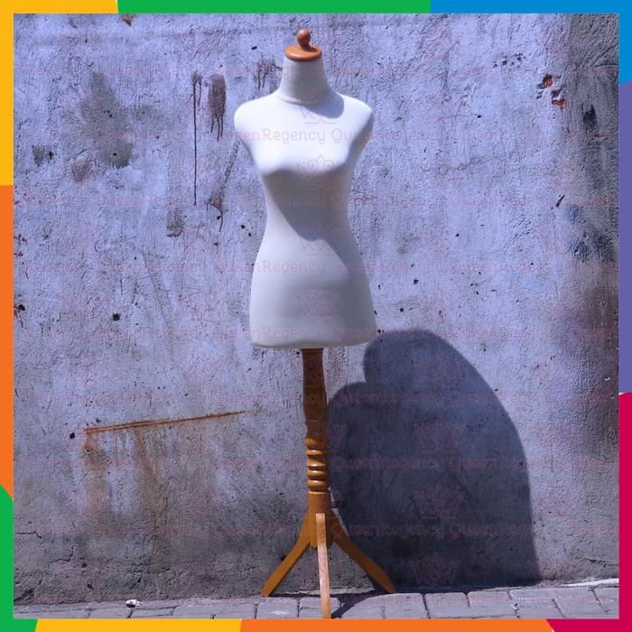 Jual Manekin | Boneka Manekin Dm Krem + Kaki Kayu | Patung Jahit ...