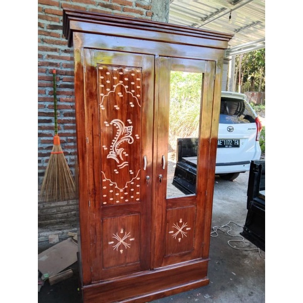 Jual LEMARI KAYU 2 PINTU TERMURAH ALMARI KAYU MAHONI KOKOH | Shopee ...