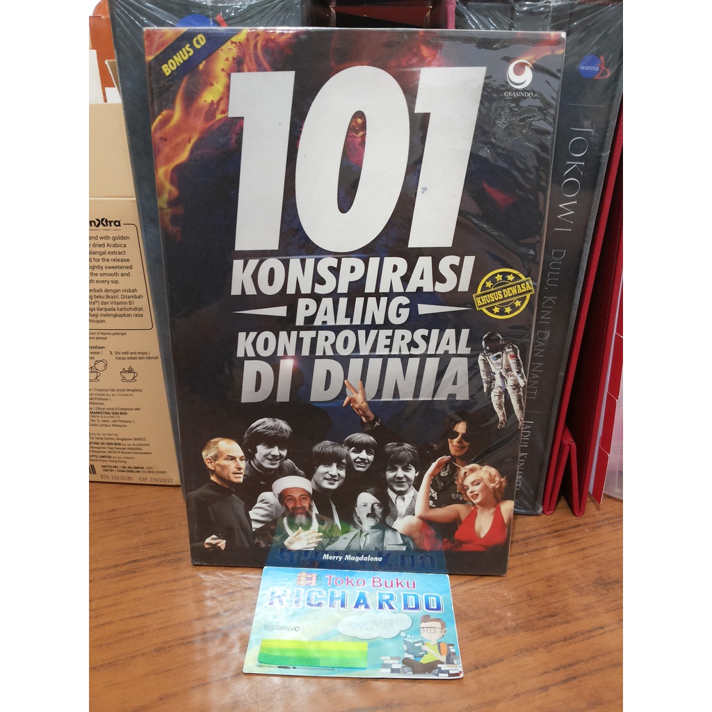 Jual Buku 101 Konspirasi Paling Kontroversial di Dunia --- Merry ...