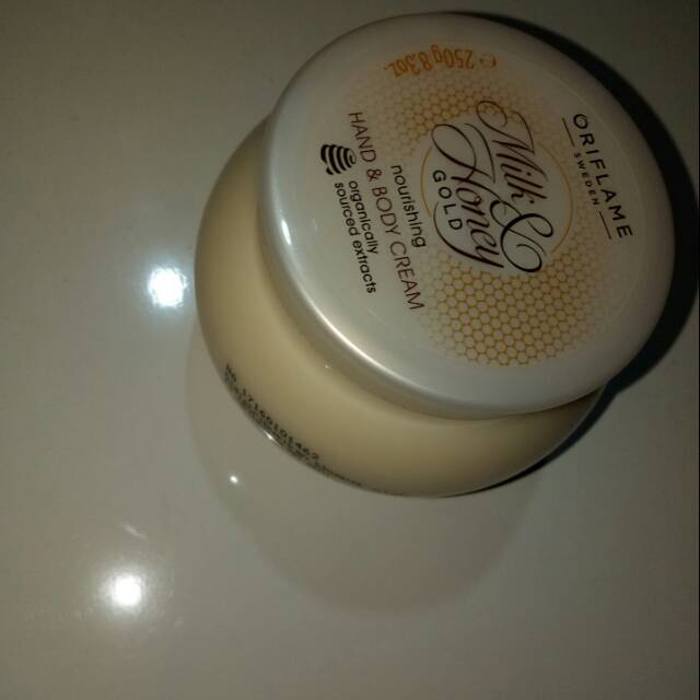 Jual Milk & Honey Gold nourishing Hand & Body Cream 250ml | Shopee Indonesia