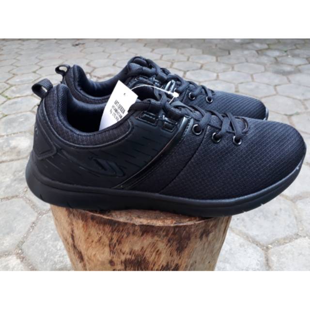 Jual Sepatu New Era Queen Hitam polos | Shopee Indonesia