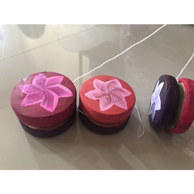 Jual Yoyo Kayu Mainan Anak tradisional Jadul | Shopee Indonesia