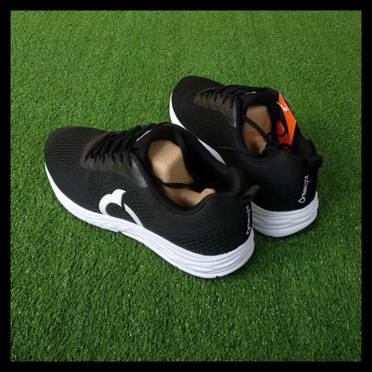 Jual ORI Ortuseight Vector (Sepatu Running Casual) - BlackWhite ...