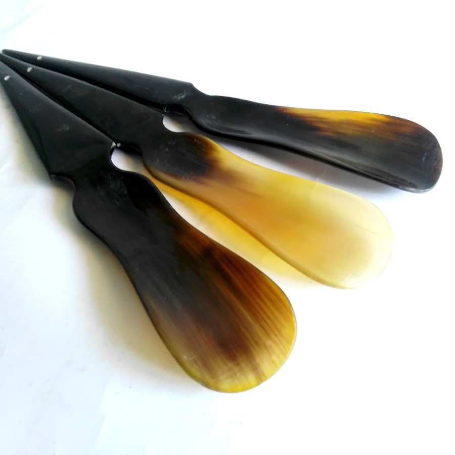 Jual Sendok Sepatu / shoehorn/ Alat Bantu memakai Sepatu (Bahan Tanduk ...