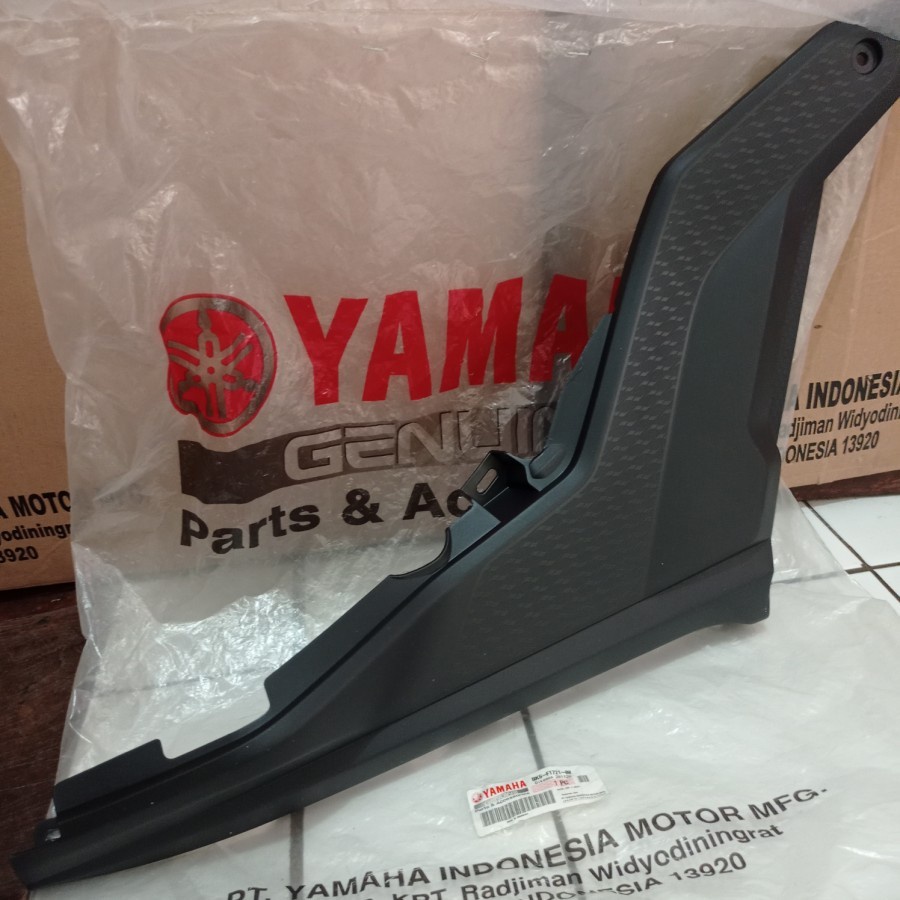 Jual Cover Body Tengah Kanan Yamaha R15 V3 VVA BK6-F1721-00 | Shopee ...