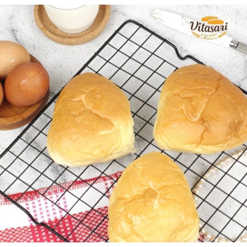 Jual Aneka Roti Manis dan Asin Vitasari Bakery min order 6 pcs boleh ...