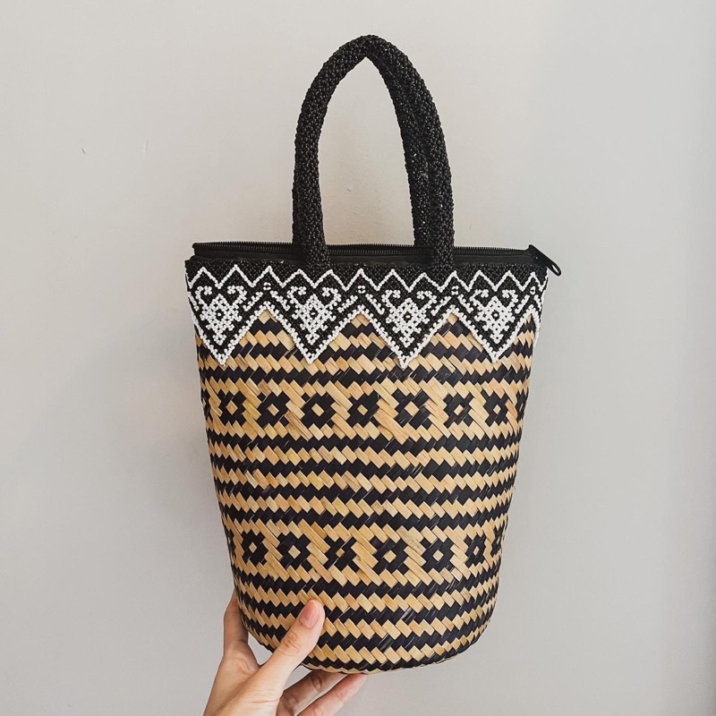 Jual Dayak beads bag / tas manik anyaman Kalimantan | Shopee Indonesia