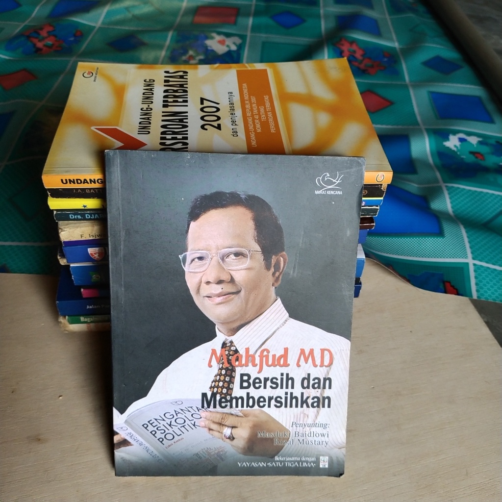 Jual Buku Original MAHFUD MD Bersih dan Membersihkan - Rizal Mustary ...