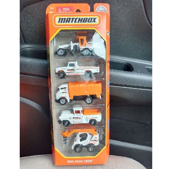 Jual MBX Road Crew Matchbox Gift Pack Ranec & 1962 Nissan Junior ...