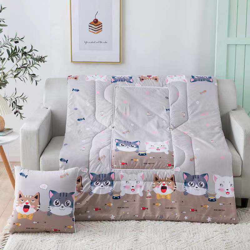 Jual Bantal Selimut/Balmut (2 in 1) bisa jadi selimut dilipat jadi ...