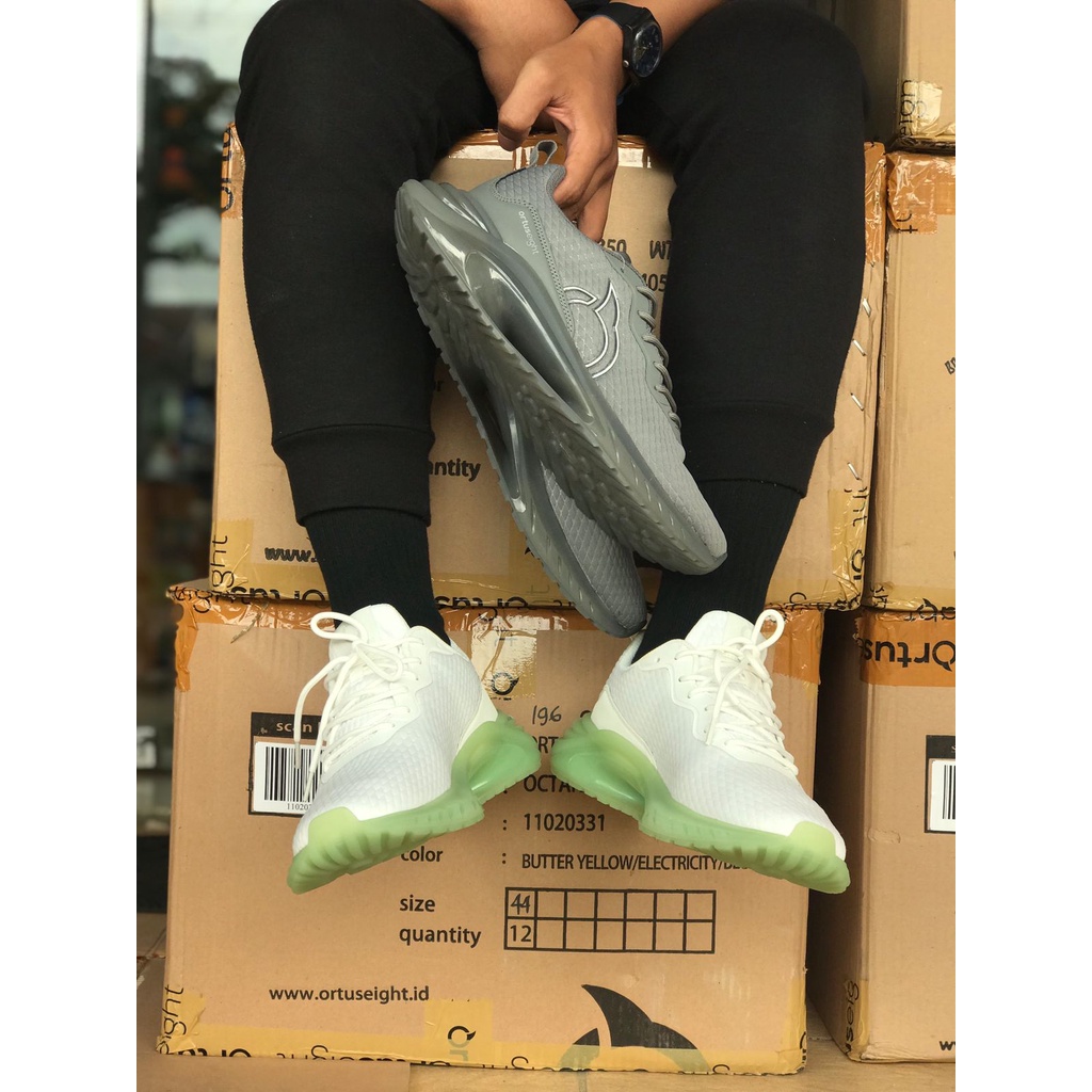 Jual SNEAKER ORTUSEIGHT STALLION ORIGINAL | Shopee Indonesia