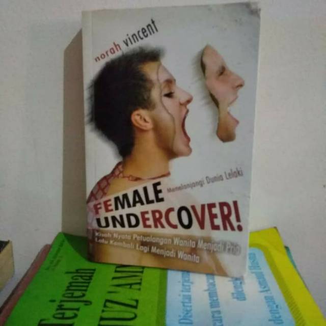 Jual BUKU ORIGINAL FEMALE UNDERCOVER MENELANJANGI DUNIA LELAKI | Shopee Indonesia