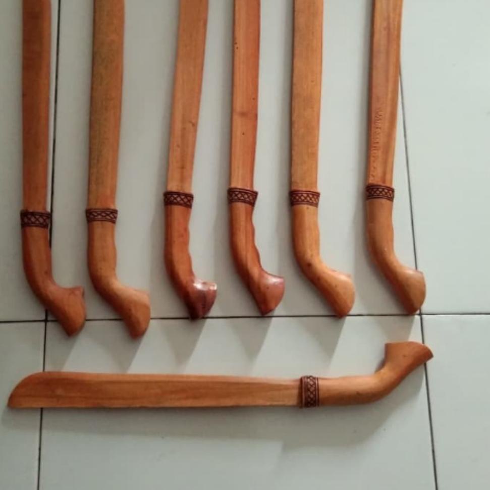 Jual [E-OHQ ♥☞] Golok Pencak Silat Bahan Kayu Seni Tunggal - Golok ...