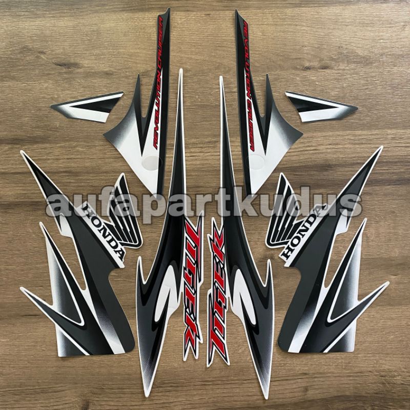 Jual Stripping strip stiker sticker lis polet Honda Tiger thn.2013 ...