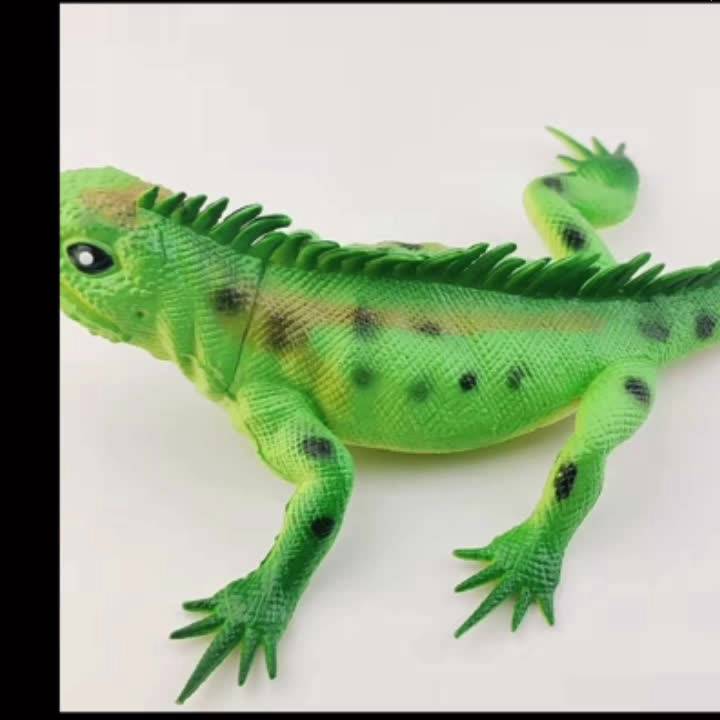 Jual Mainan Anak Hewan Reptil Kadal Cicak Karet Dipencet Bunyi Bersuara ...