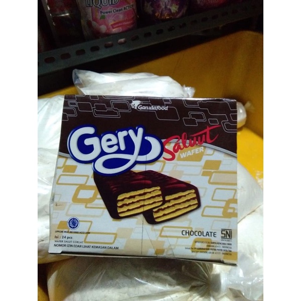 Jual Gery salut wafer coklat 1box isi 24 pcs | Shopee Indonesia