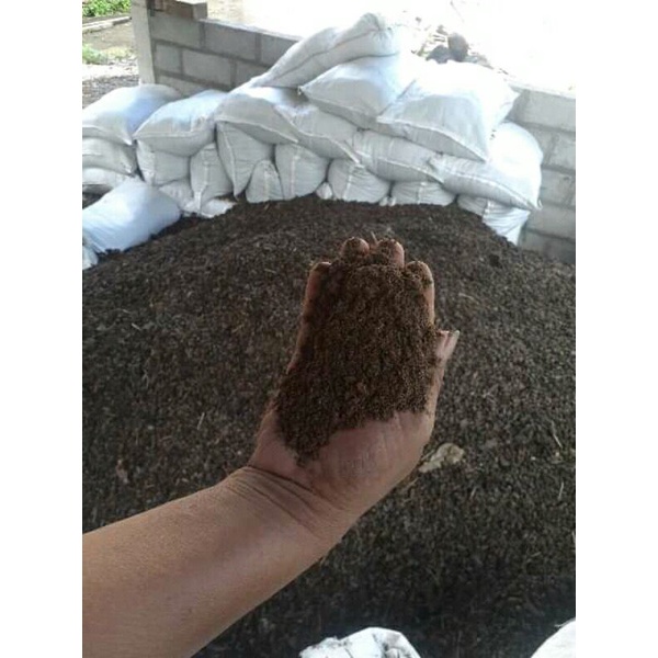 Jual Kompos organik 1kg kohe kambing halus & pupuk kandang kasar ...