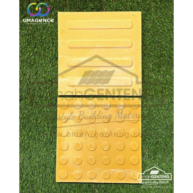 Jual Guiding Block 30 x 30 - Ubin Difabel - Omah Genteng | Shopee Indonesia