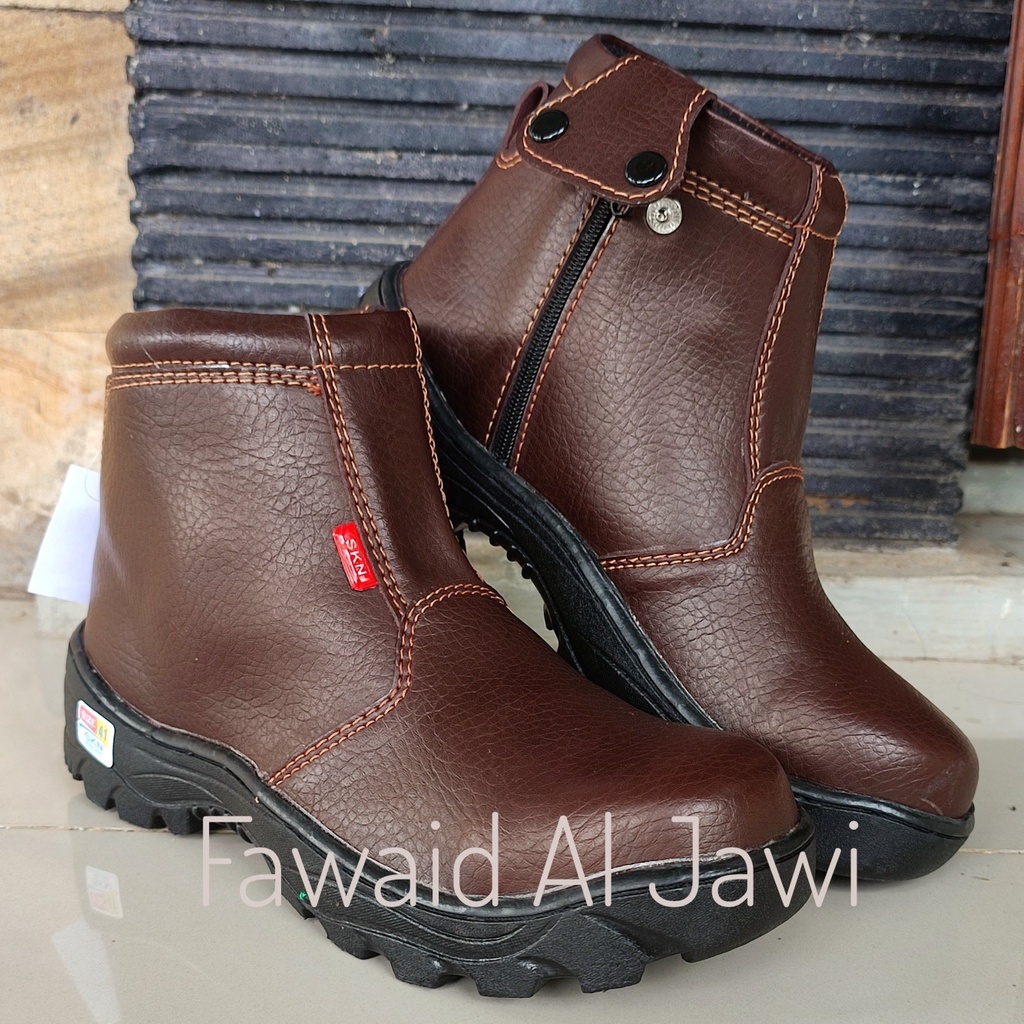 Jual Sepatu Safety Semi Boot Resleting Coklat Ujung Besi Keselamatan ...