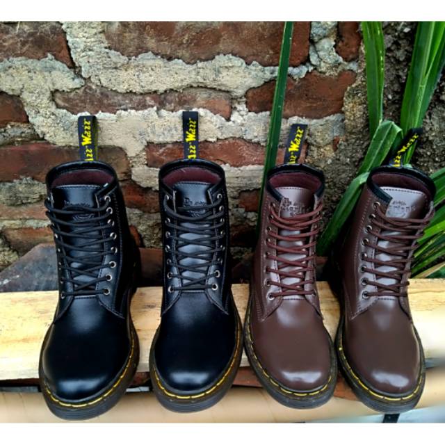 Jual Sepatu Boots Pria & Wanita Docmar | Sepatu Dokmart Clasik 8 Hole ...